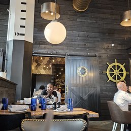 BLACKWALL HITCH - Updated July 2025 - 1490 Photos & 983 Reviews - 700 E ...