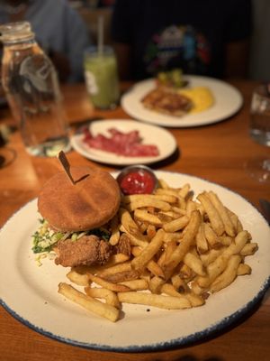 BEATRIX - STREETERVILLE - Updated January 2026 - 1793 Photos & 1468 ...