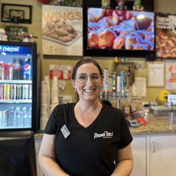 ROUND TABLE PIZZA - Updated June 2024 - 143 Photos & 263 Reviews ...