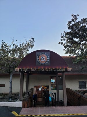 LAKERIDGE ATHLETIC CLUB - Updated September 2025 - 49 Photos & 71 ...