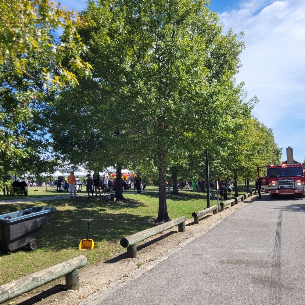 TONY MARRON PARK - Updated January 2026 - 14 Photos - 808 N York St ...