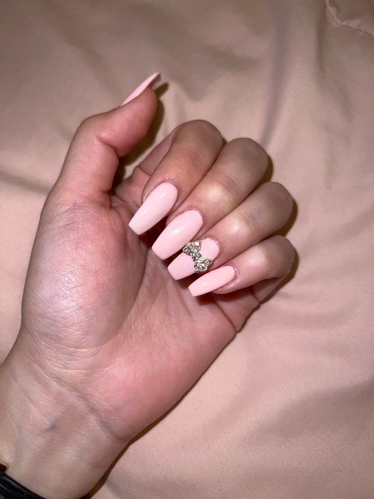 HOLLY NAILS SPA - Updated September 2024 - 469 Photos & 236 Reviews ...