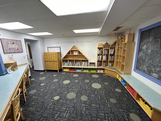 EDWARDSVILLE PUBLIC LIBRARY - Updated October 2025 - 25 Photos - 112 S ...