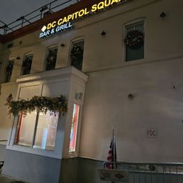 DC CAPITOL SQUARE BAR & GRILL - Updated December 2025 - 171 Photos & 84 ...