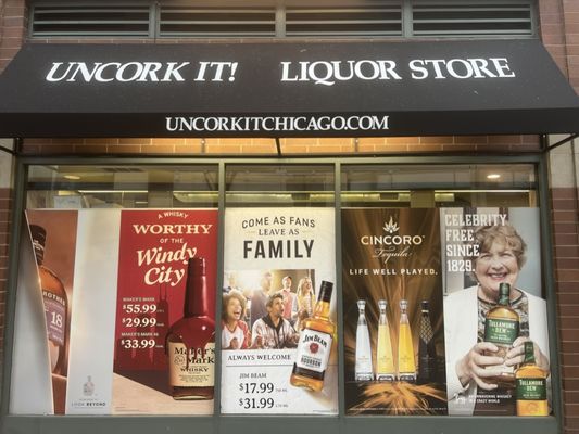 UNCORK IT! - Updated December 2025 - 22 Photos & 104 Reviews - 353 E ...