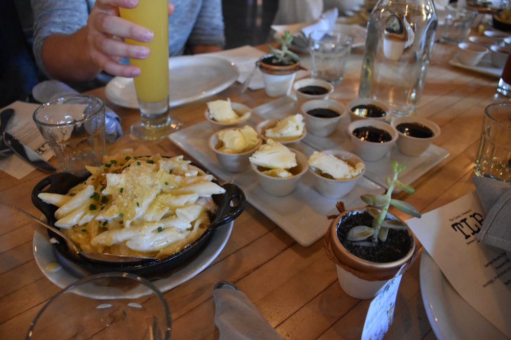 THE LOCAL PEASANT - WOODLAND HILLS - 1086 Photos & 1353 Reviews - 22901 ...