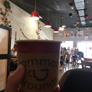 COMMON GROUNDS COFFEEHOUSE - 31 Photos & 38 Reviews - 600 E Grand Ave ...