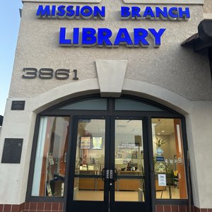 SAN MARCOS LIBRARY - Updated November 2025 - 55 Photos & 67 Reviews - 2 ...