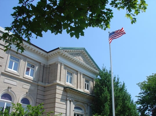 MELROSE PUBLIC LIBRARY - Updated August 2025 - 10 Photos - 69 W Emerson ...