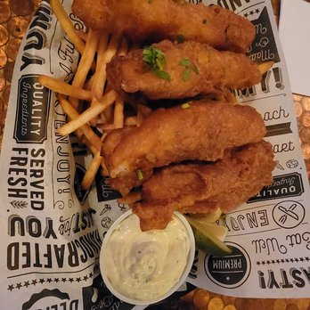 LUCKY FOOLS PUB - Updated July 2025 - 278 Photos & 433 Reviews - 75 E ...