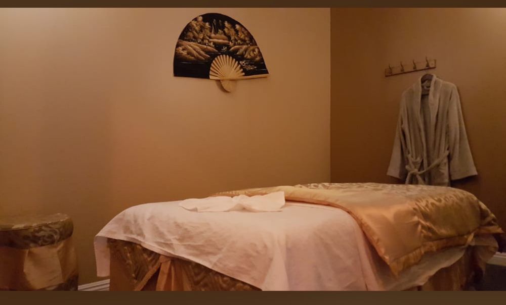 CRYSTAL SPA - Updated July 2025 - 17 Photos - 4681 Convoy St, San Diego ...