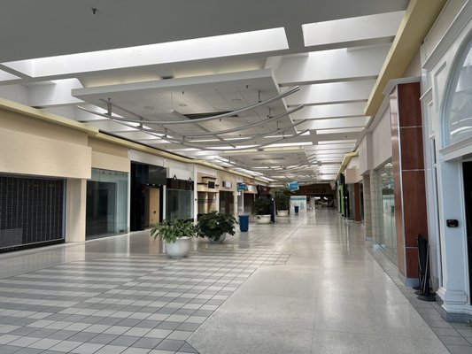 FASHION SQUARE MALL - Updated December 2025 - 17 Reviews - 4787 Fashion ...