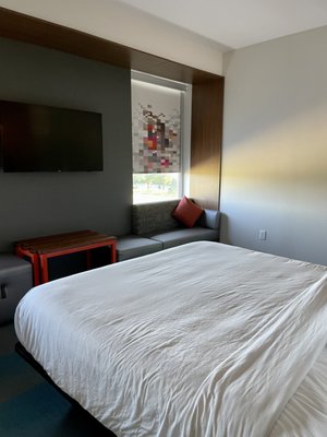 ALOFT WICHITA - Updated July 2025 - 99 Photos & 46 Reviews - 3642 N ...