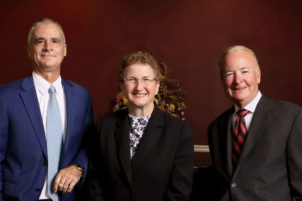 SNEE LUTCHE & HELMLINGER - Updated October 2025 - 112 S Main St, Bel ...