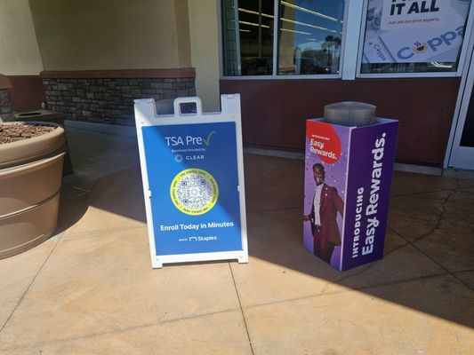 STAPLES - Updated November 2025 - 50 Photos & 72 Reviews - 6960 North ...