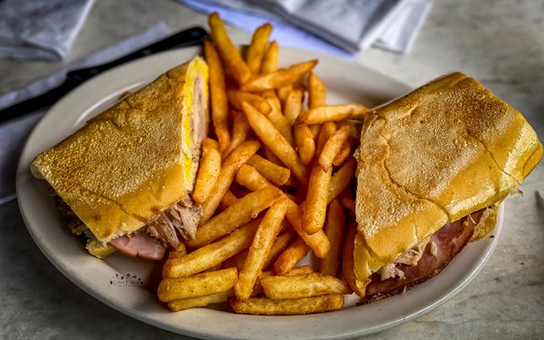 PAPI’S CUBAN & CARIBBEAN GRILL - Updated July 2024 - 280 Photos & 307 ...