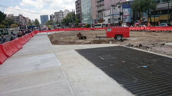 METRO CHAPULTEPEC - Av. Chapultepec 550, México, D.F., Mexico - Public ...