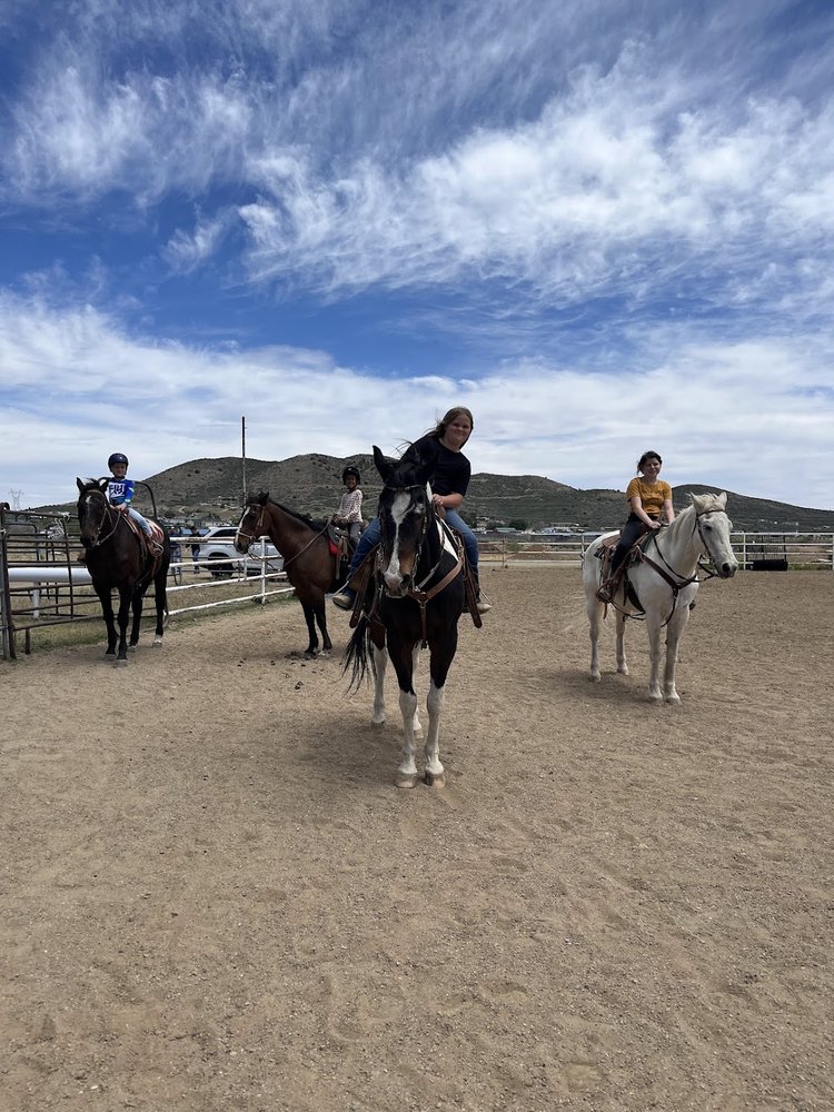 GOLDEN REINS RIDING SCHOOL - Updated July 2025 - 13805 E Shepherd Run ...