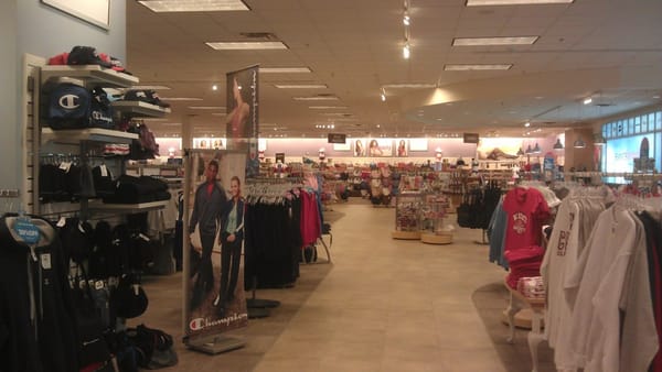 HANESBRANDS OUTLET STORE - Updated December 2025 - 4000 Arrowhead Blvd ...