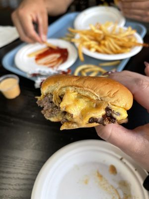 FOR THE WIN - 113 Photos & 133 Reviews - Burgers - 6221 Franklin Ave ...