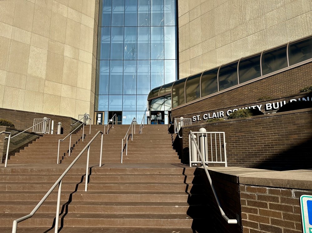 ST. CLAIR COUNTY COURTHOUSE - Updated October 2025 - 10 Public Sq ...