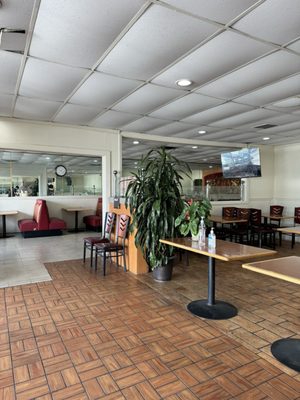 HAPPY PLUS CHINESE RESTAURANT - Updated December 2025 - 149 Photos ...