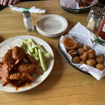 SNUZZLE’S - Updated December 2025 - 66 Photos & 136 Reviews - 145 Lyons ...