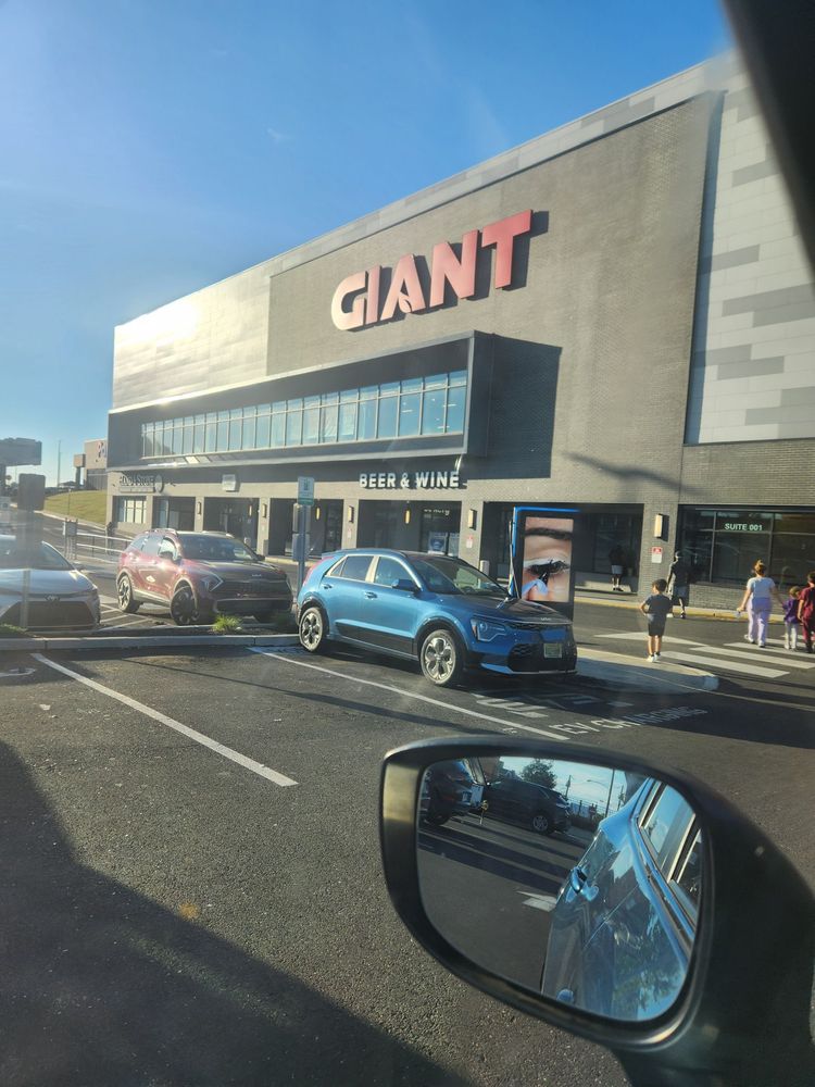 GIANT FOOD STORE - Updated December 2025 - 13 Photos & 47 Reviews ...