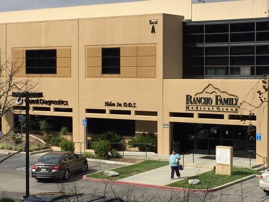 ALEXANDER CHRISTOPHER B , MD - Updated October 2025 - 29 Reviews ...