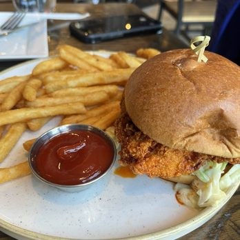 THE RIDLEY - Updated July 2025 - 160 Photos & 168 Reviews - 1106 W Main ...