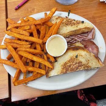 HARVEST MOON - Updated July 2024 - 281 Photos & 602 Reviews - 1213 I St ...