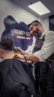 INFINITY CUT’Z - Updated September 2025 - 84 Photos - 2085 East 8th St ...