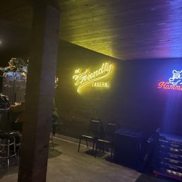 THE FRIENDLY TAVERN - Updated July 2025 - 690 Photos & 596 Reviews ...