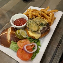 STATE 48 TAVERN - Updated October 2025 - 877 Photos & 973 Reviews - 614 ...