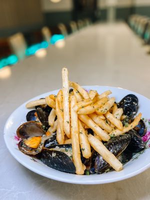 BAR ELLA PACIFIC BEACH - Updated December 2025 - 244 Photos & 109 ...