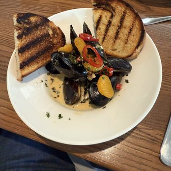 NINETWENTYFIVE - Updated December 2025 - 290 Photos & 219 Reviews - 925 ...