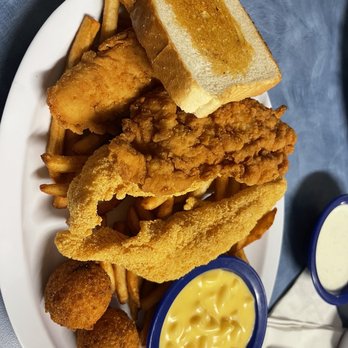 CATFISH CORNER - Updated July 2024 - 69 Photos & 77 Reviews - 914 S ...