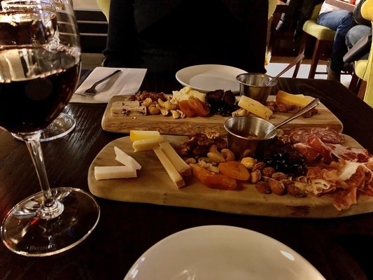 TINTO WINE & CHEESE - VIRGINIA BEACH - 82 Photos & 51 Reviews - Wine ...