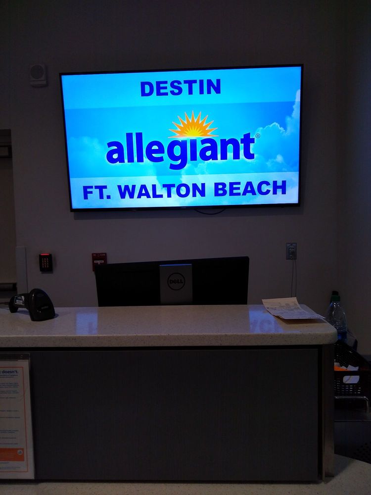 ALLEGIANT AIR - 17 Photos & 31 Reviews - 9000 Aviation Blvd NW, Concord ...