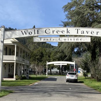 WOLF CREEK INN AND TAVERN - 181 Photos & 102 Reviews - 100 Front St ...