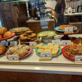 LEA - Updated August 2025 - 187 Photos & 100 Reviews - 70 E Lake St ...