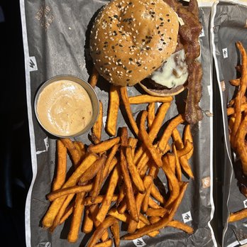 THE WORKS CRAFT BURGERS & BEER - Updated March 2024 - 97 Photos & 76 ...