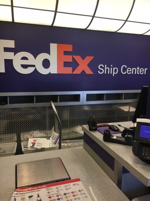 FEDEX SHIP CENTER - Updated December 2025 - 24 Photos & 88 Reviews ...