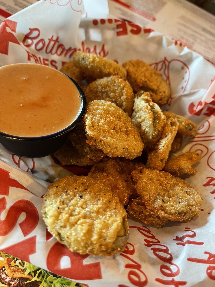 RED ROBIN GOURMET BURGERS AND BREWS - 70 Photos & 116 Reviews - 2410 ...