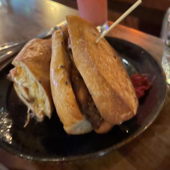 VON’S 1000 SPIRITS - Updated November 2024 - 4108 Photos & 3392 Reviews ...