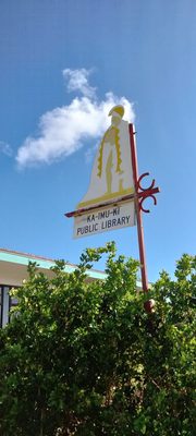 KAIMUKĪ PUBLIC LIBRARY - Updated December 2025 - 123 Photos & 58 ...