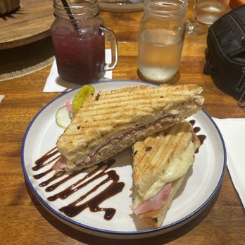 POINT BREAK PIZZA & PANINI - Updated August 2024 - 76 Photos & 68 ...