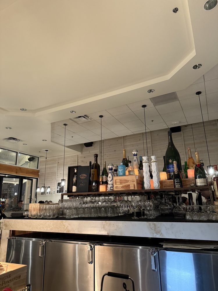 HUMBLE OYSTERS & BUBBLES - Updated September 2025 - 225 Photos & 124 ...