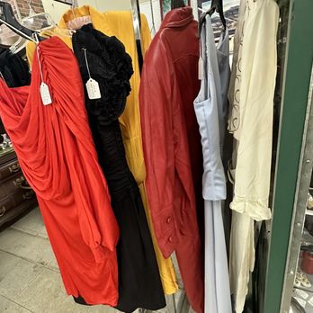 MAUMEE ANTIQUE MALL - Updated December 2025 - 90 Photos & 59 Reviews ...