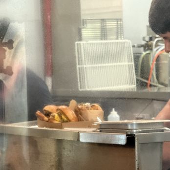 GAMI BURGER - Updated August 2025 - 128 Photos & 58 Reviews - 5093 Fair ...
